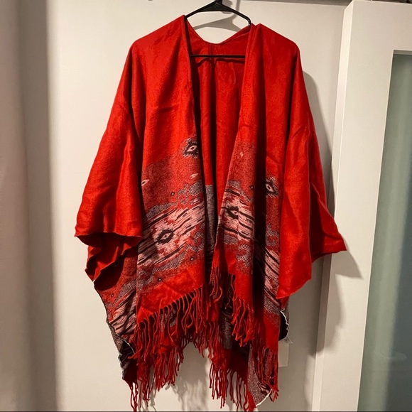 Uniqlo | Tops | Uniqlo 2 Way Stole | Poshmark